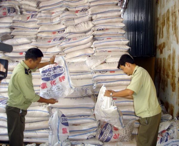 Phân bón giả tràn lan trên Tây Nguyên - Hacheco